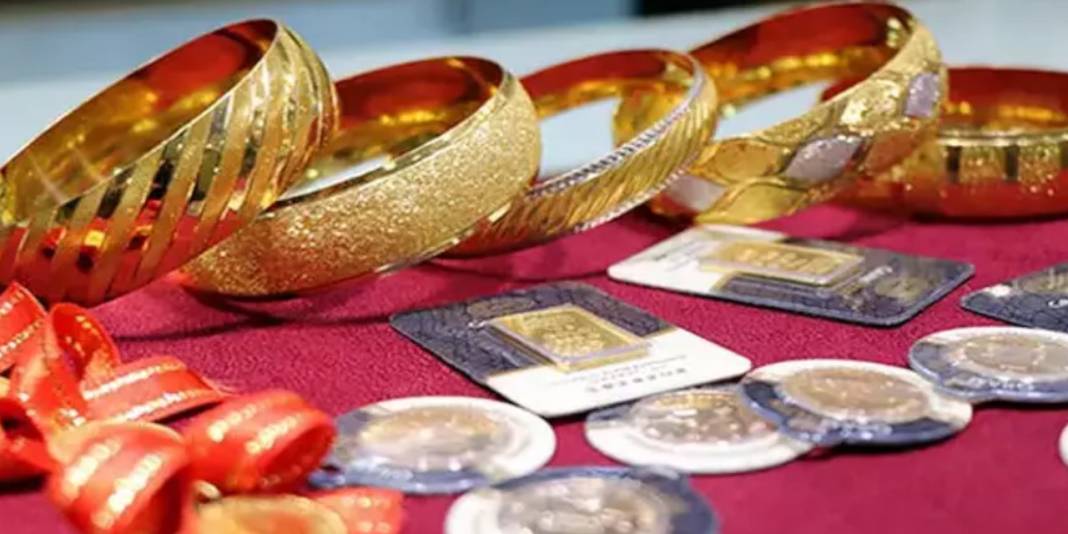 Altın fırtınalı denizde: Trump'ın ısrarı yükseltti ama ABD bankasından ...